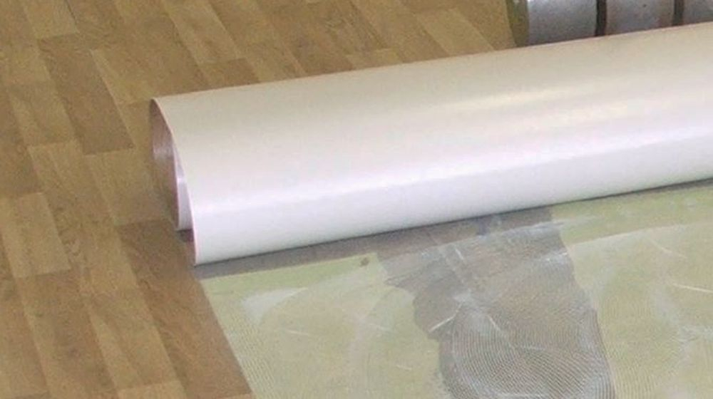 Hoe een vinyl vloer op rol plaatsen - Decoratie